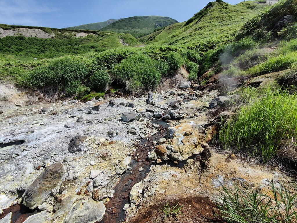 Tıbbi rehabilitasyon merkezleri Термальные источники вулкана Баранского, Sahalin Bölgesi, foto