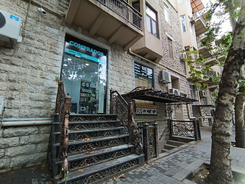 Bilgisayar mağazaları Comprador, Bakü, foto