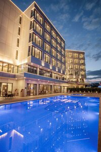 ‪Hampton by Hilton Canakkale Gallipoli‬ (Çanakkale, Gelibolu, Hoca Hamza Mah., Kemal Reis Cad., 25), otel  Gelibolu'dan