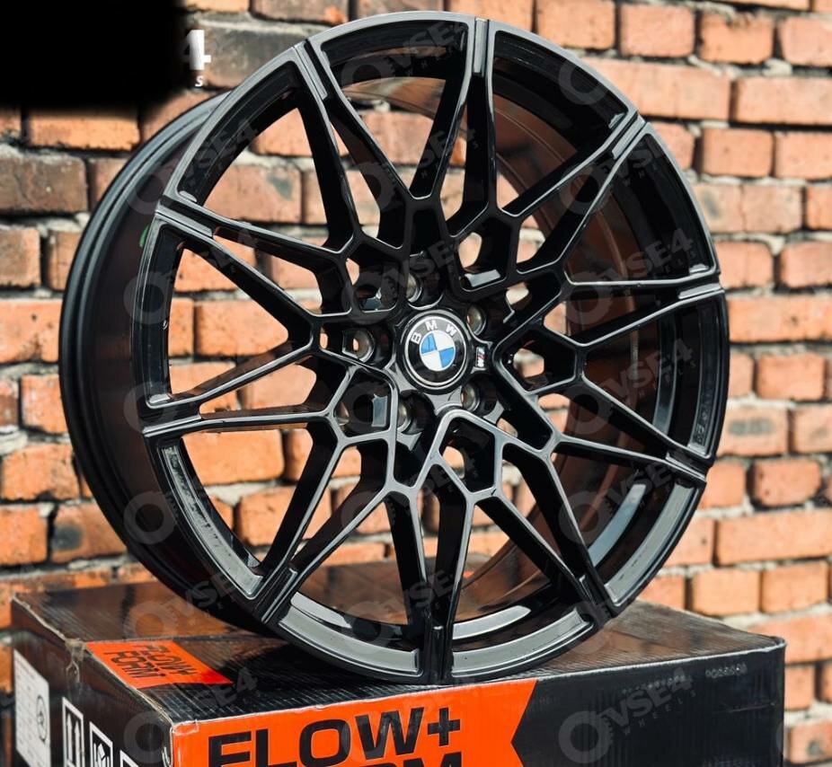 Jant ve lastikçiler Wheels included, Moskova, foto