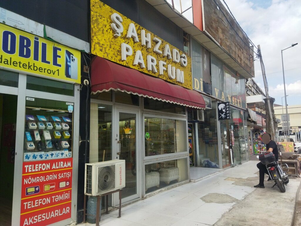 Kozmetik ve parfümeri mağazaları Şahzadə Parfum, Bakü, foto
