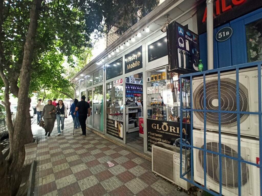 Cep telefonu aksesuarları Hüseyn Mobile, Bakü, foto