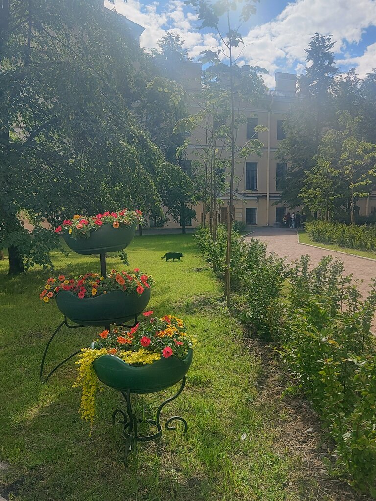 Kültür ve eğlence parkları сквер Сад при училище глухонемых, Saint‑Petersburg, foto