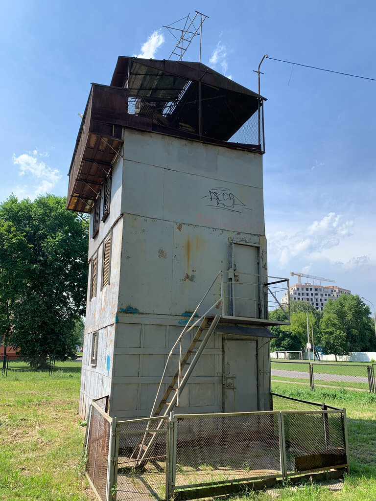 Kuşlar için büyük kafes Голубятник, Minsk, foto