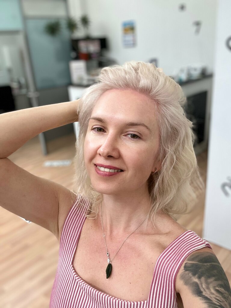 Stil uzmanı, makyöz Парикмахер-стилист Истомина С. Э, Moskova, foto