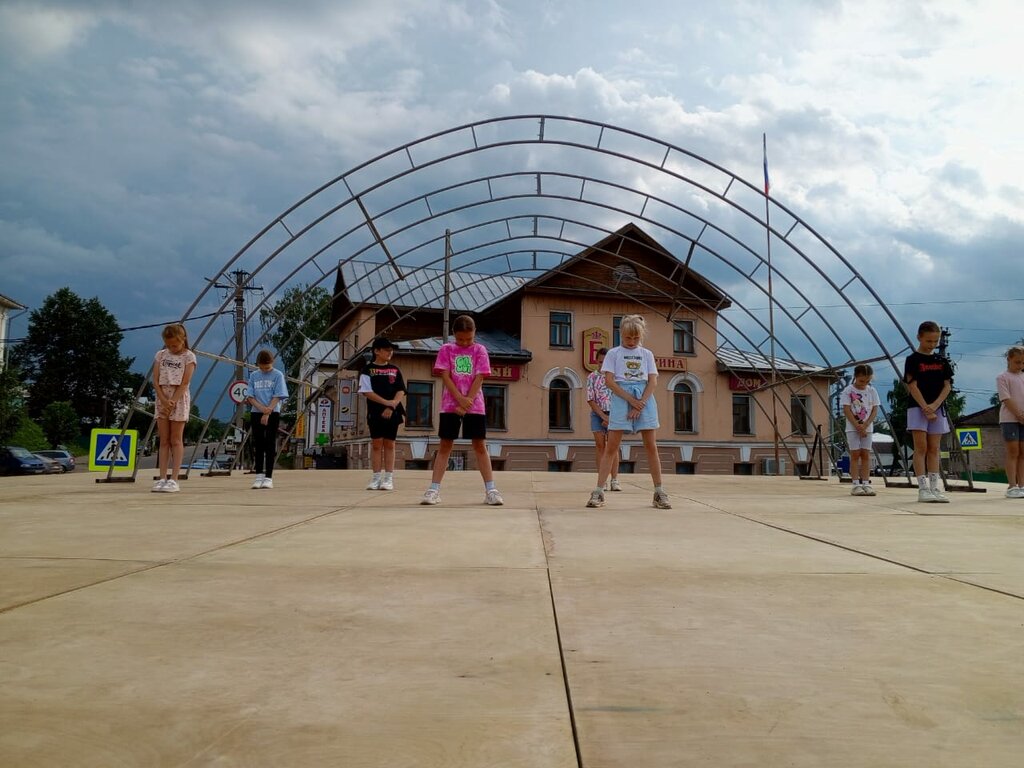 Dans okulları Y. S. Dance, Galiç, foto