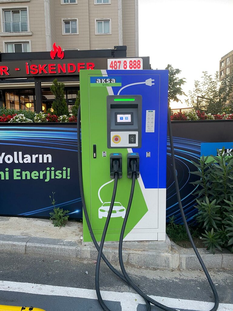 Elektrikli oto şarj istasyonları Aksa Şarj - Başakşehir Metrokent, İstanbul, foto