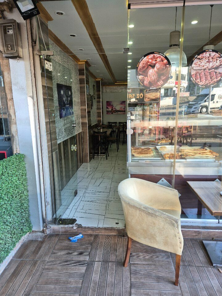 Kafe Mervem Öz Sarıyer Börek, İstanbul, foto