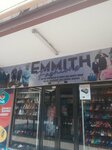 Emmith (Kulima Road No:742, Independence), giysilerin tasarımı ve modellenmesi  Zambiya'dan