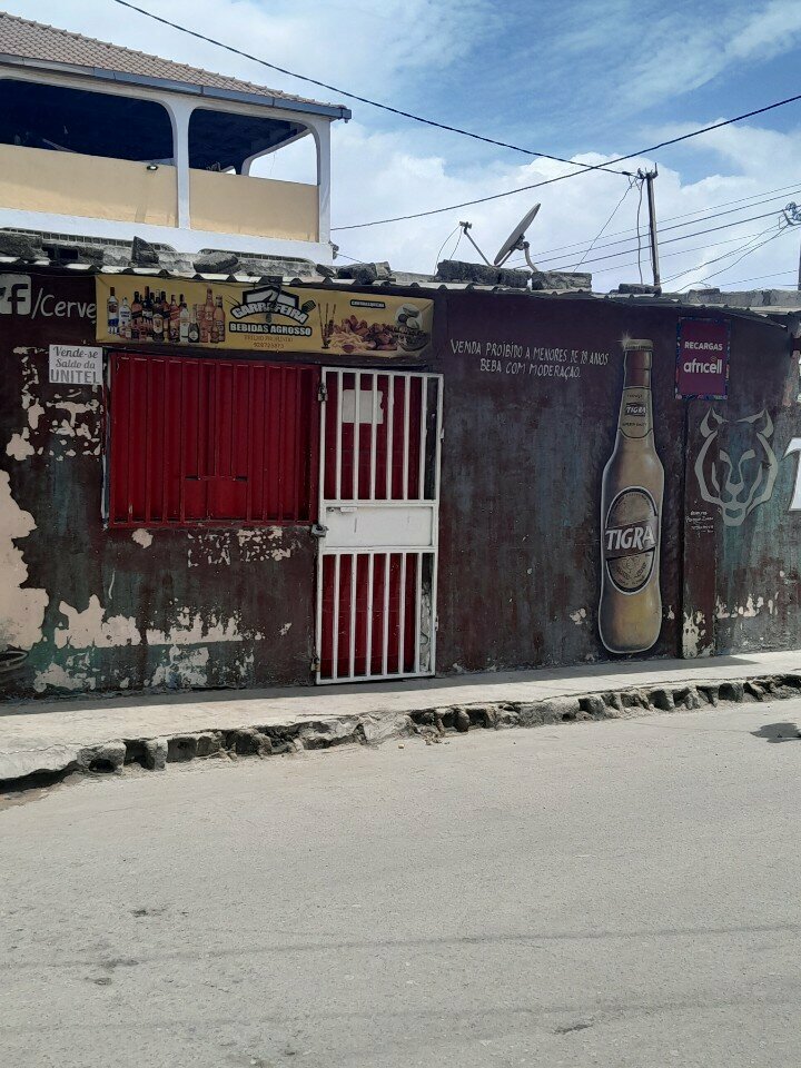 Alkollü içecekler Garrafeira, Loanda, foto