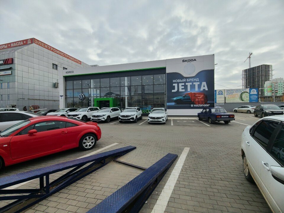 Otomobil satış galerileri Колесо, официальный дилер Jetta, Astrahan, foto