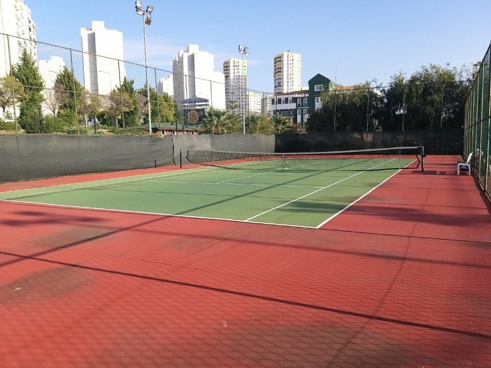 Tenis kortu Yüreğir Köprülü Şehit Jandarma Er Rasim Şevik Çocuk Parkı Tenis Kortu, Adana, foto