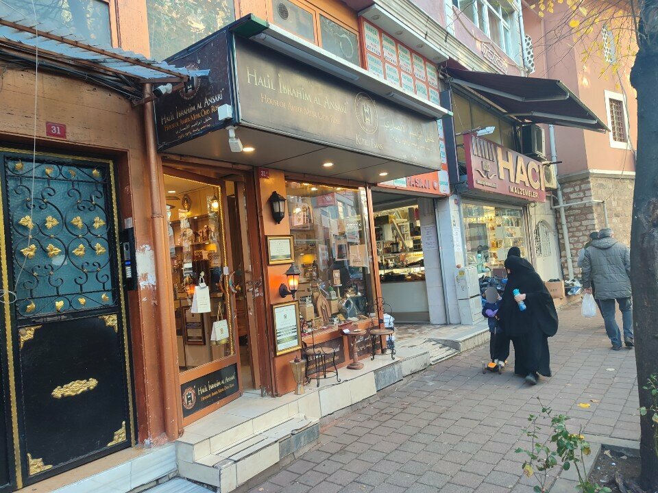 Kozmetik ve parfümeri mağazaları Kutlu Esans, İstanbul, foto