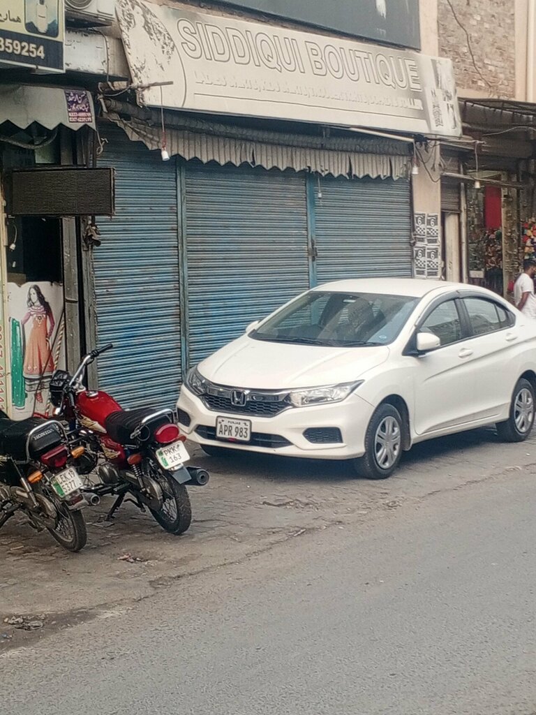 Giyim mağazası Siddiqui boutique ladies garments shop, Lahor, foto