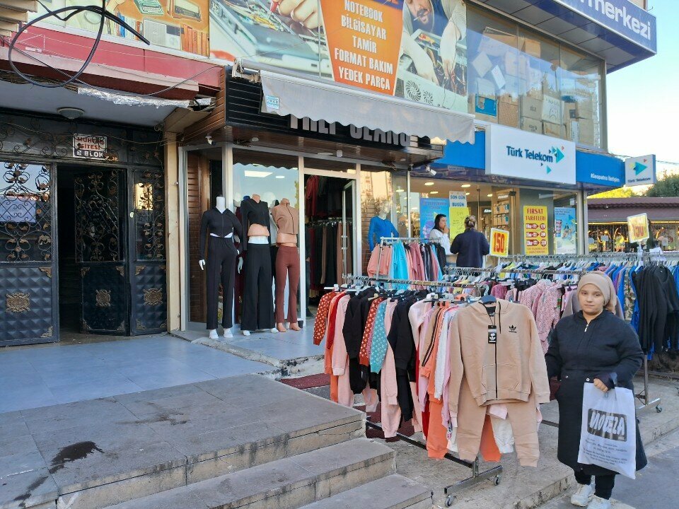 Giyim mağazası Tref Jeans, Adana, foto