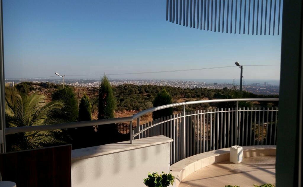 Kültür ve eğlence parkları Şehit Asteğmen Mustafa Partal Parkı, Antalya, foto