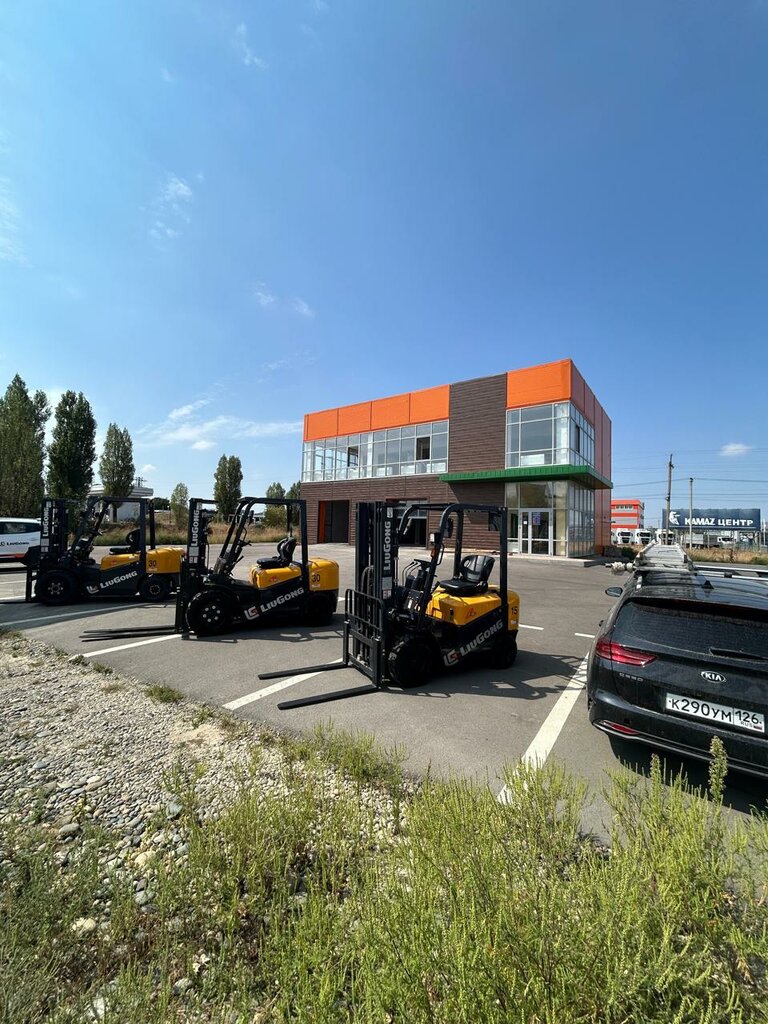 Yol yapım ekipmanları Ostrov Mashin, Stavropolski krayı, foto