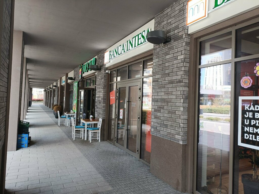 Banka Intesa, Belgrad, foto