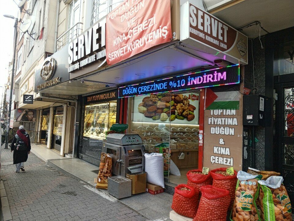 Kuruyemiş, atıştırmalık, kuru meyve Servet Kuruyemiş, İstanbul, foto