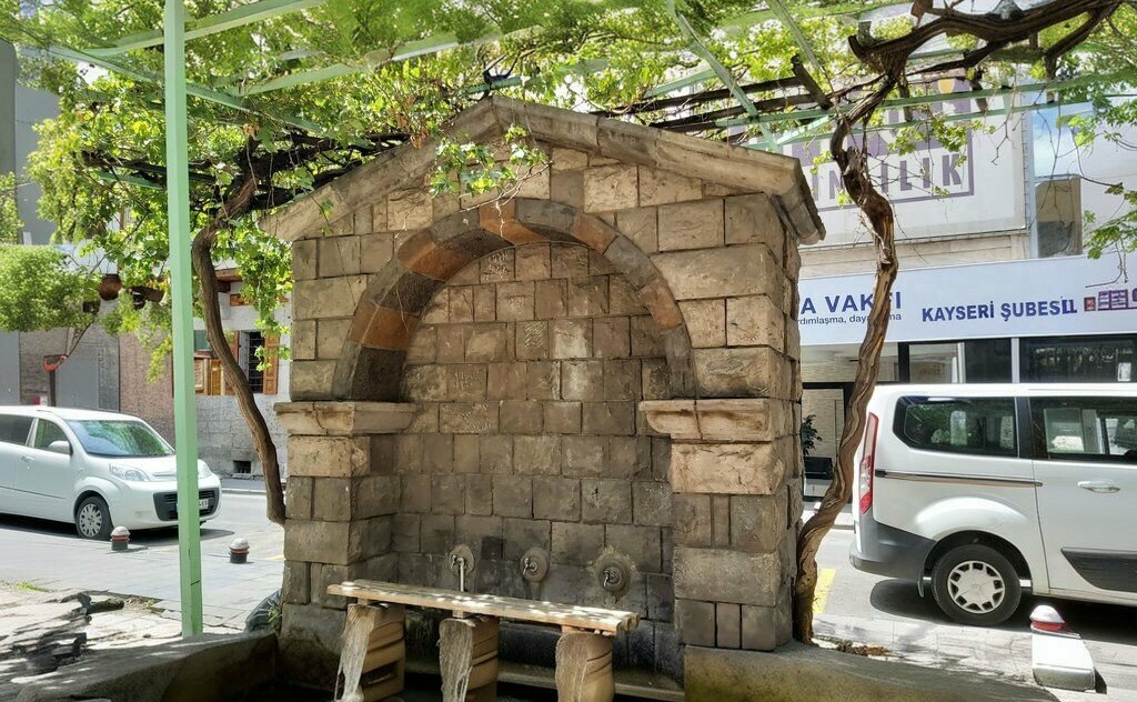 Turistik yerler Cıncıklı Çeşmesi, Kayseri, foto