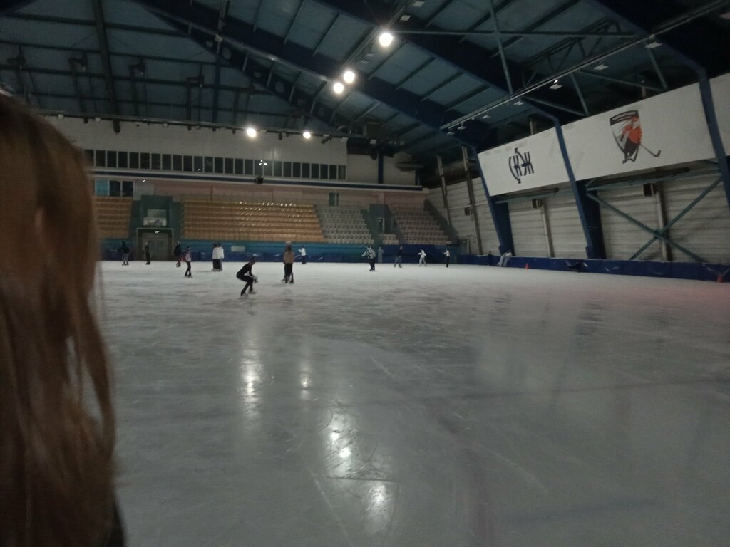Buz pateni pistleri Центр зимних видов спорта, Kemerovo, foto