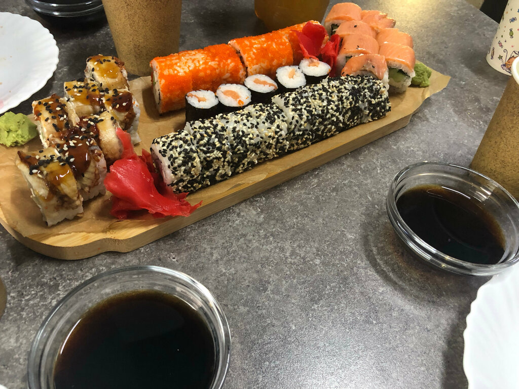 Suşi restoranı Kolibri dostavka suchi, Mytişçi, foto