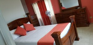 Sophia's Vacation Home-Ocean View (Saint Ann), otel  Dünya'dan