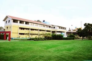 Hotel Palms Residency (State of Maharashtra, Nashik), otel  Nashik'ten