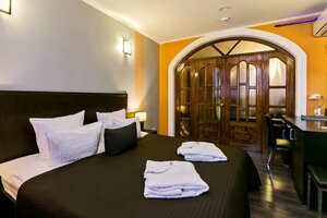 Vnukovo Hotel Moscow (No:1Г, Village of Rasskazovka), otel  Moskova'dan