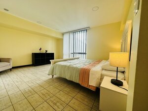 The Rainier Bed & breakfast (San Jose), otel  San Jose'den
