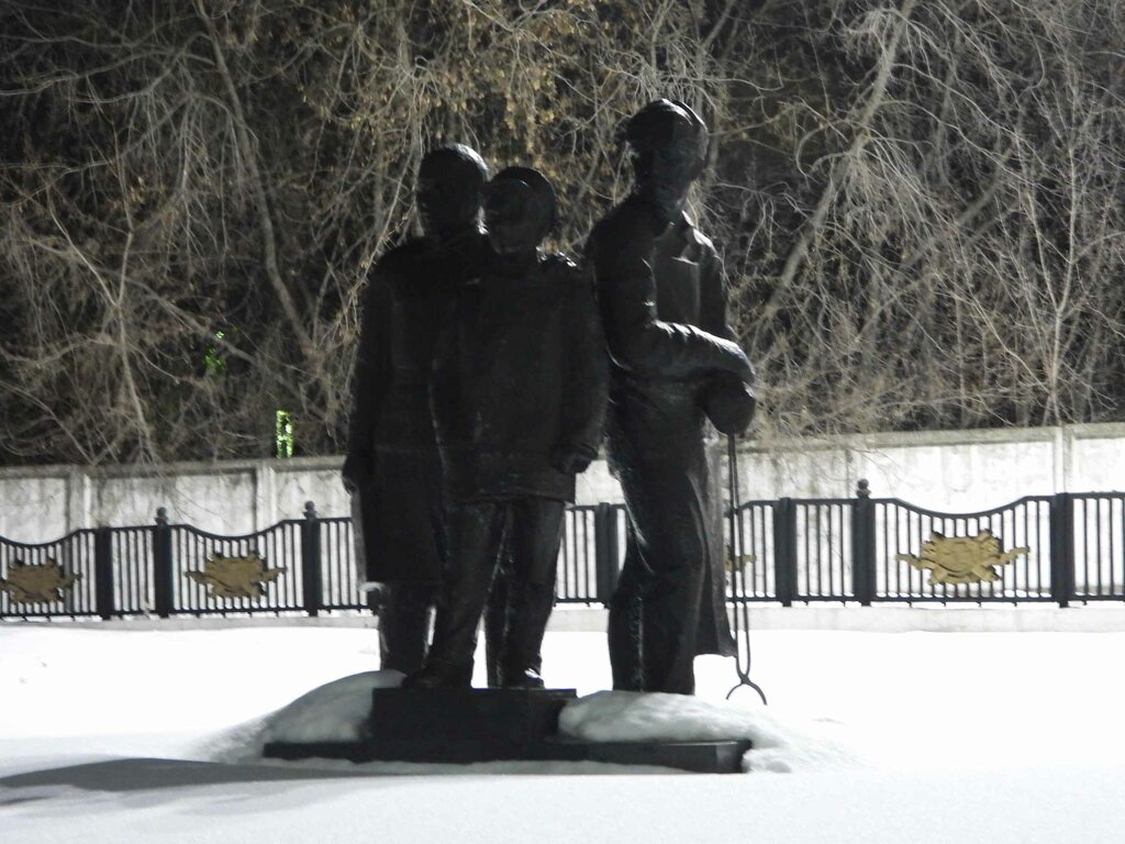 Anıt, heykel Труженикам тыла 1941-1945 гг., Perm, foto