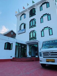 Goroomgo City Pride Srinagar (Jammu and Kashmir, Srinagar), otel  Srinagar'dan