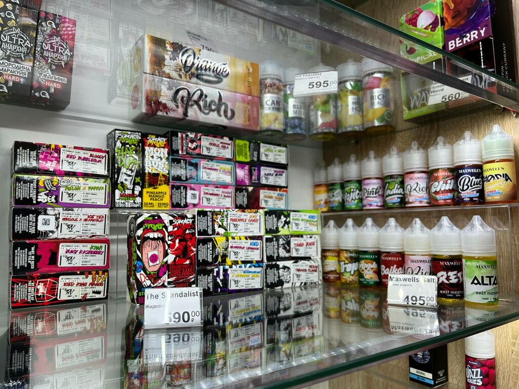 Tütün, sigara mağazaları Tobacco Shop, Saint‑Petersburg, foto