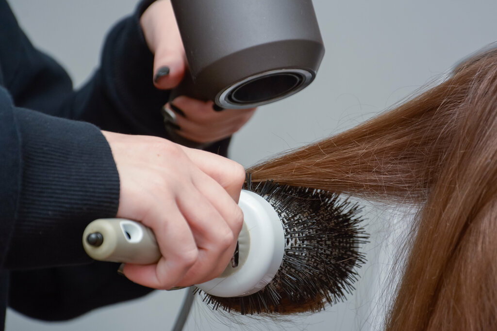 Kuaför meslek eğitimi Школа красоты Парикмахер, Volgograd, foto