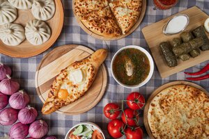 Хинкали & Хачапури (ulitsa Lenina No:113Б, Bor), kafe  Bor'dan