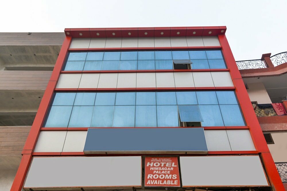 Otel Oyo 9740 Hotel Him Sagar, Çhandigarh, foto