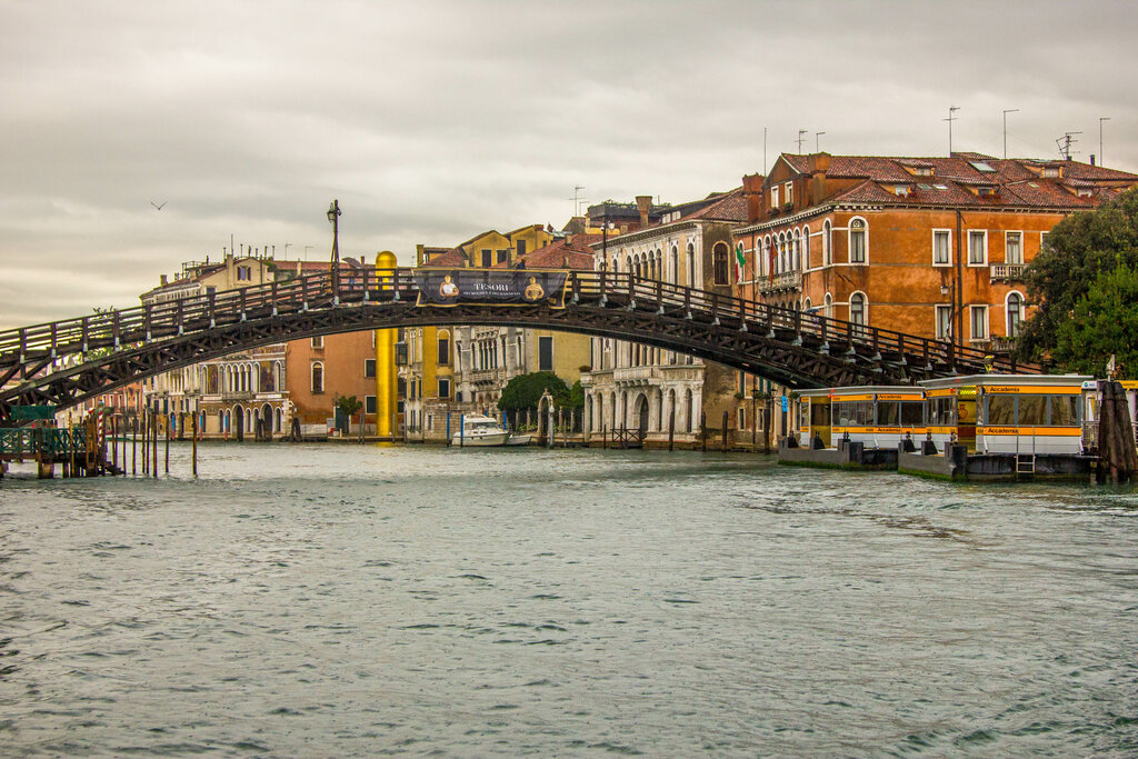 i̇skele Ferry Terminal Academia DX, Venedik, foto