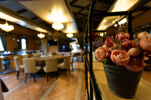 Poedem poedim (Minski District, Papiarnianski Rural Council, 111), restoran  Minskaya oblastından