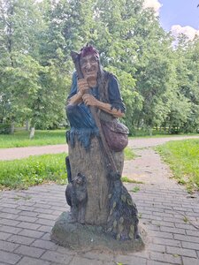 Baba Yaga (Moscow Region, Zhukovsky, 28th Quarter Square), park, sokak heykeli  Jukovski'den