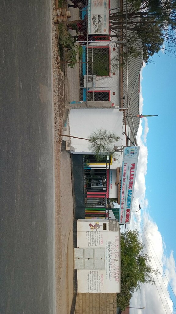 Özel okul Pillar-tec academy, Lusaka, foto