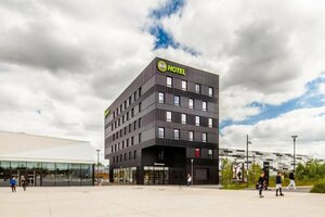 B&b Hotel Cergy Saint-Christophe (Grand Est, Ardennes, Arrondissement de Charleville-Mézières, Bogny-sur-Meuse, Rue de la Plaine des Sports), otel  Cergy'den