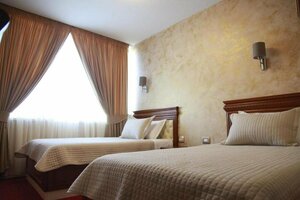 Rozafa Hotel (Shkodër, Rruga Teuta), otel  İşkodra'dan