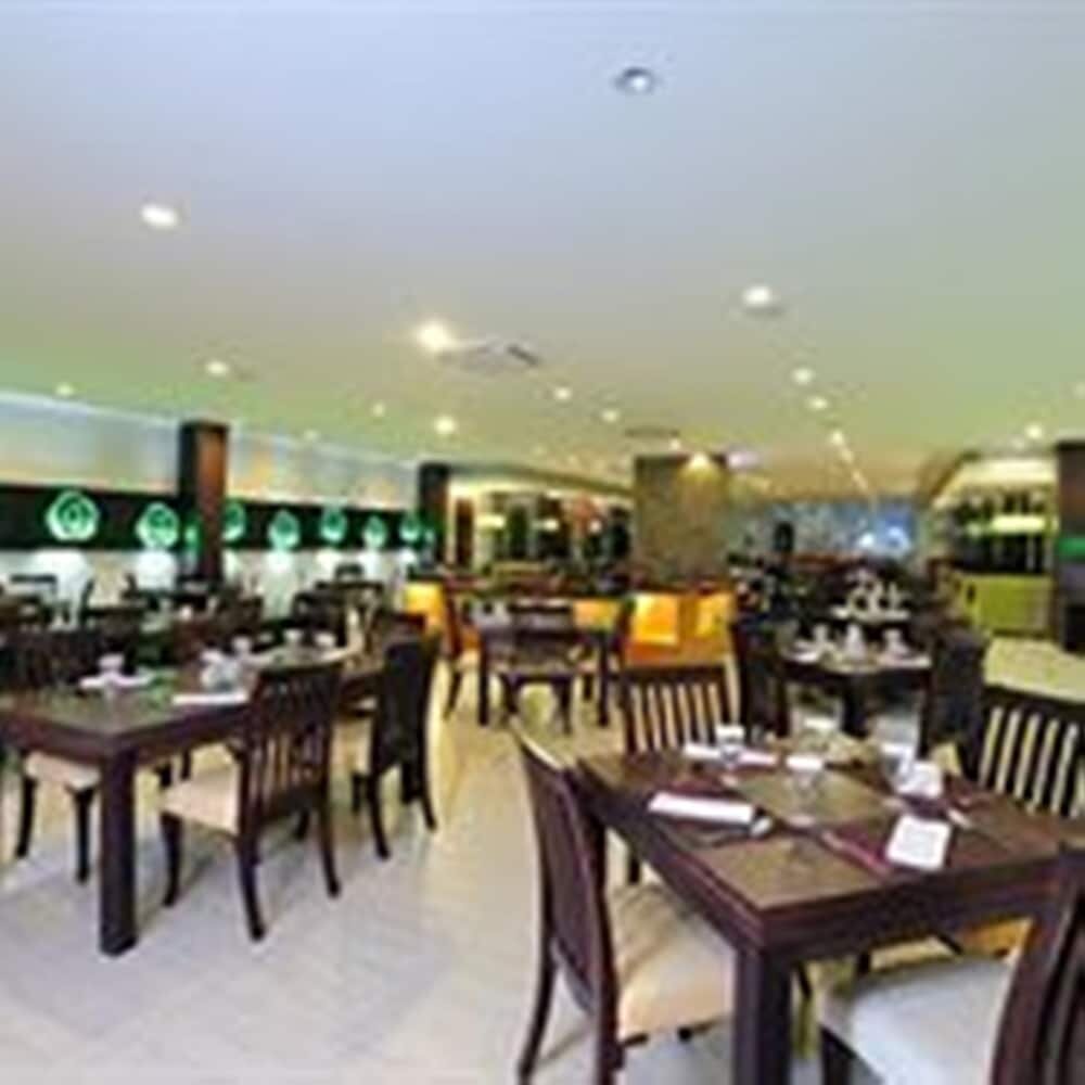 Otel Lombok Plaza Hotel & Convention, Mataram, foto