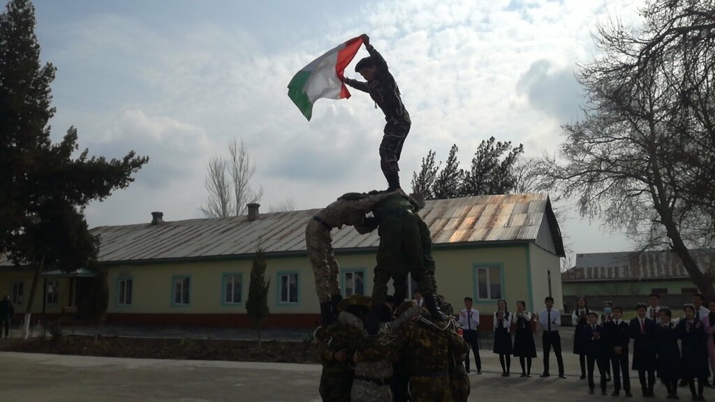 Ortaokul Среднее общеобразовательное учреждение № 25, Tursunzoda Bölgesi, foto