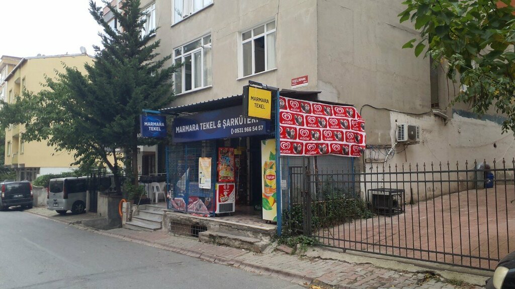 Alkollü içecekler Marmara Tekel & Şarküteri, İstanbul, foto