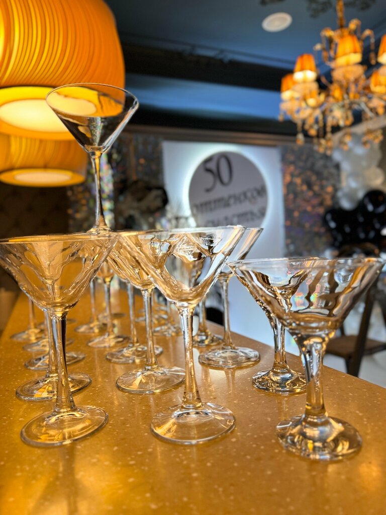 Restoran Chateau de Fleurs, Komsomolsk‑at‑Amur, foto