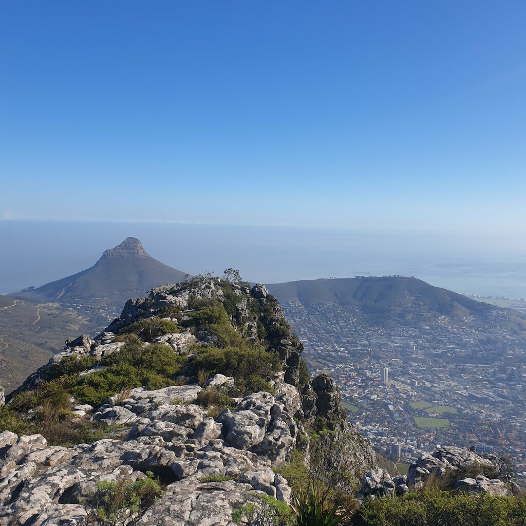 Dağ zirvesi Devil's Peak, Capetown, foto