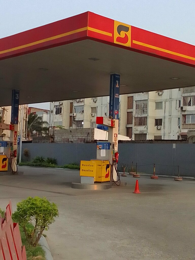 Benzin istasyonu Posto Combustível Sonangol, Loanda, foto