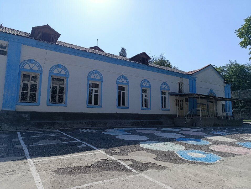 Özel okul Церковно-приходская школа Светоч, Osh, foto