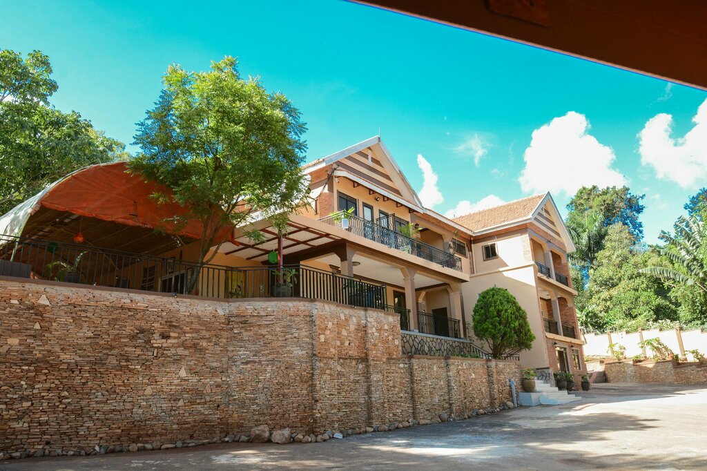 Otel The Explorers Hub, Kampala, foto